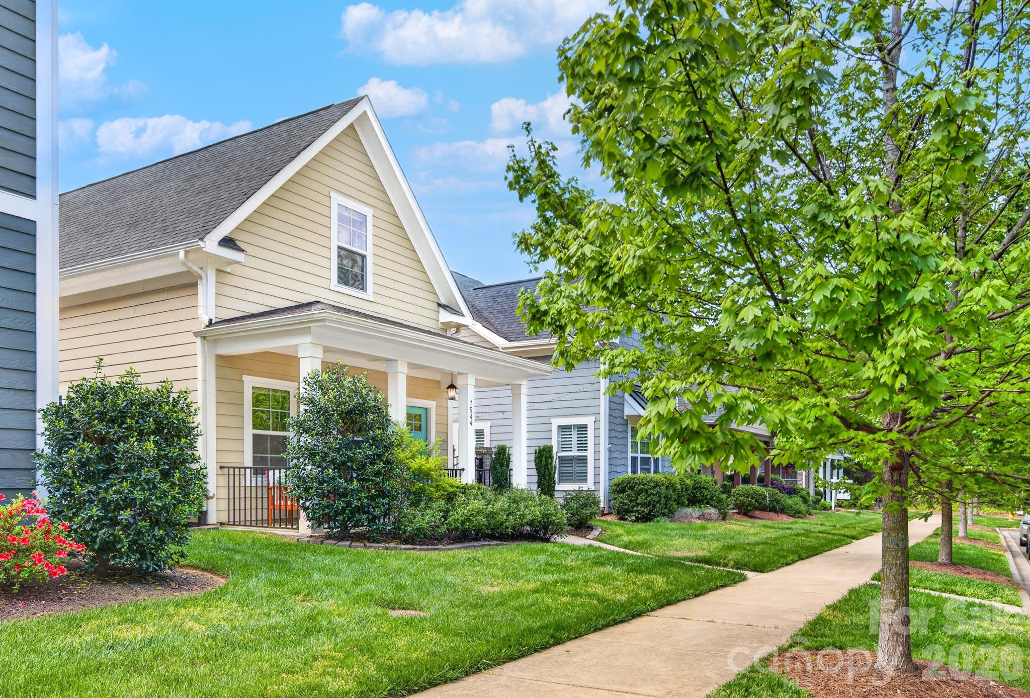 7544 Fairway Villa Circle, Denver, NC - photo 3 of 45