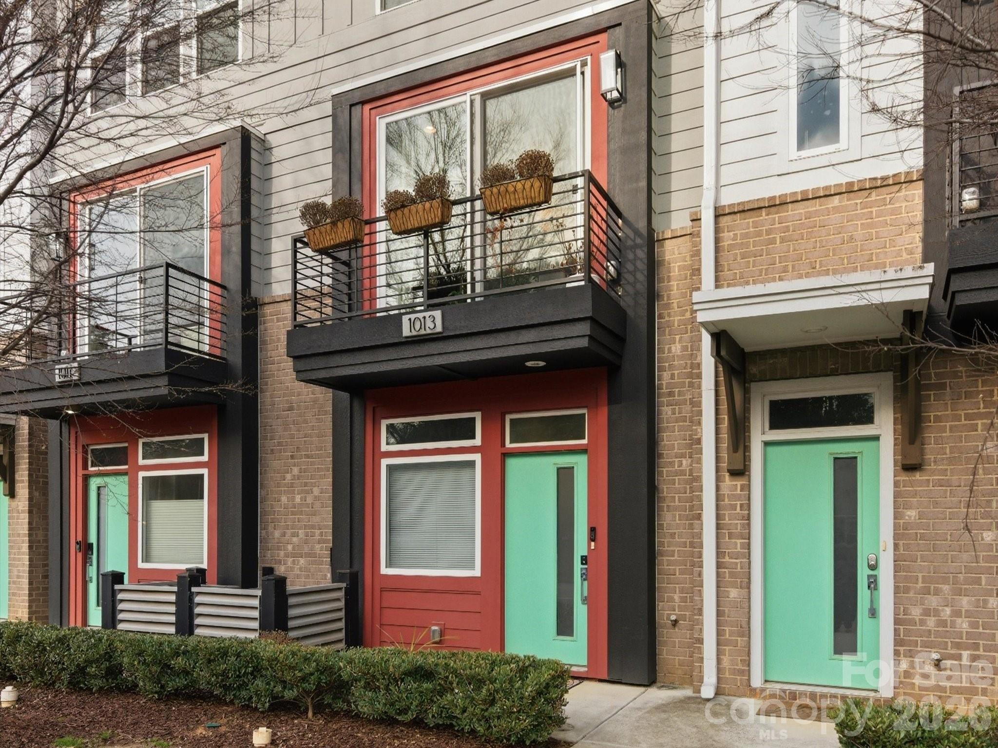 Home for sale at 1013 E 36th Street, Charlotte, NC — photo 1 of 48