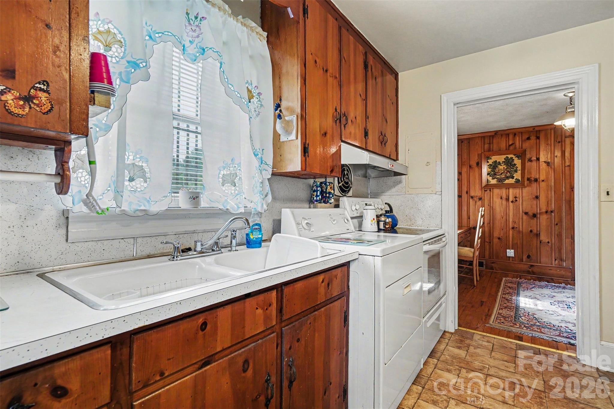 Photo 22 of 400 Briarwood Drive, Charlotte, NC