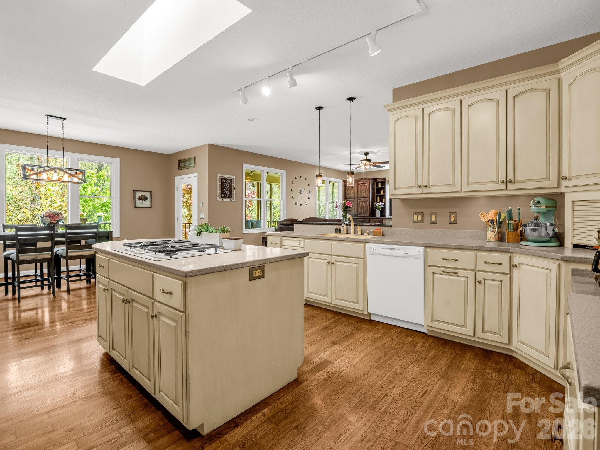 1424 Wolfpen Road, Old Fort, NC - photo 13 of 46