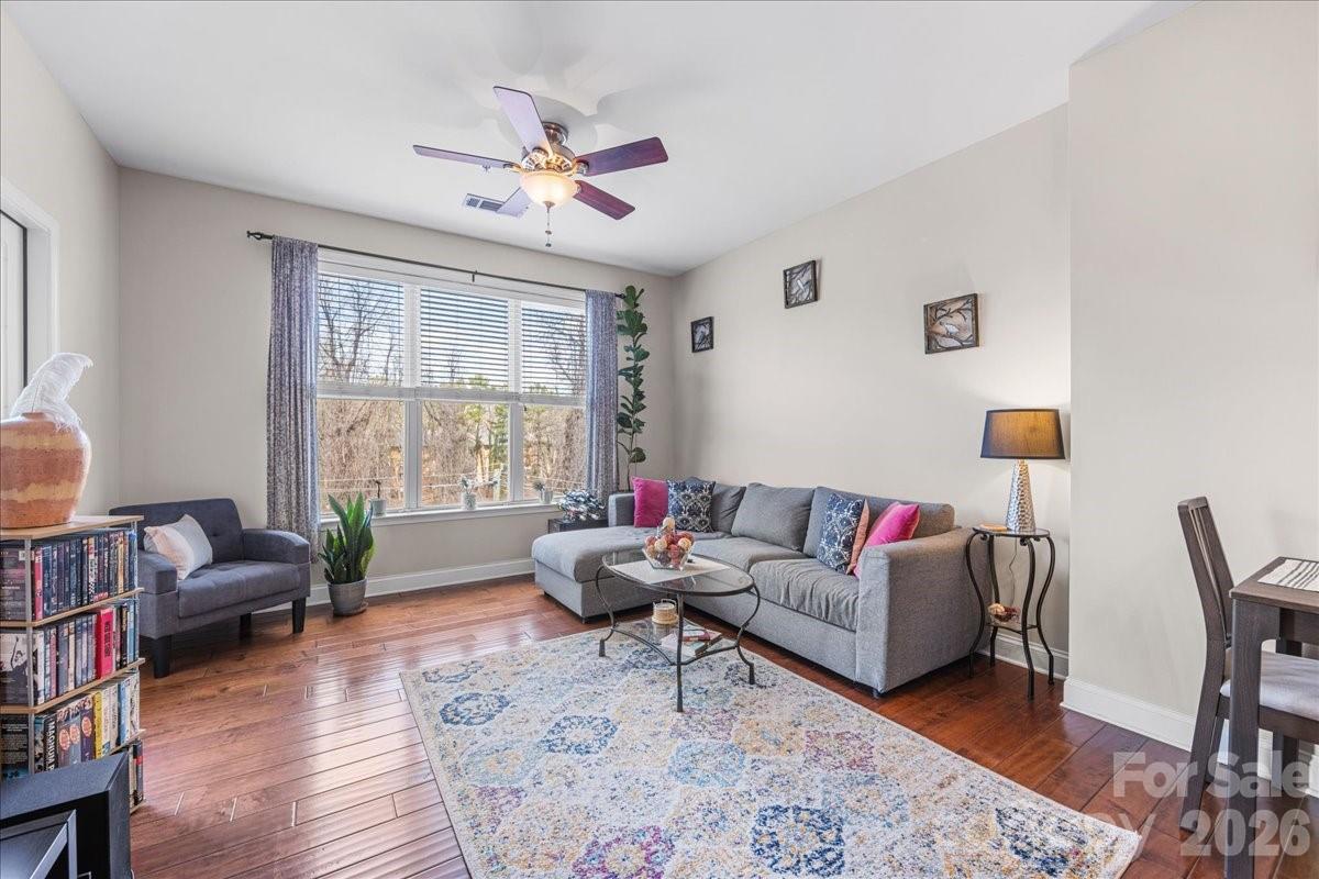 Photo 7 of 1000 E Woodlawn Road311, Charlotte, NC