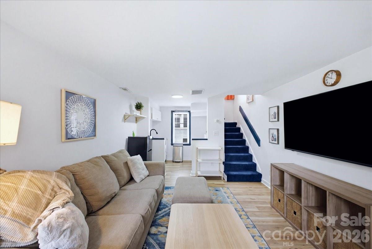 Photo 4 of 721 N Poplar Street7, Charlotte, NC