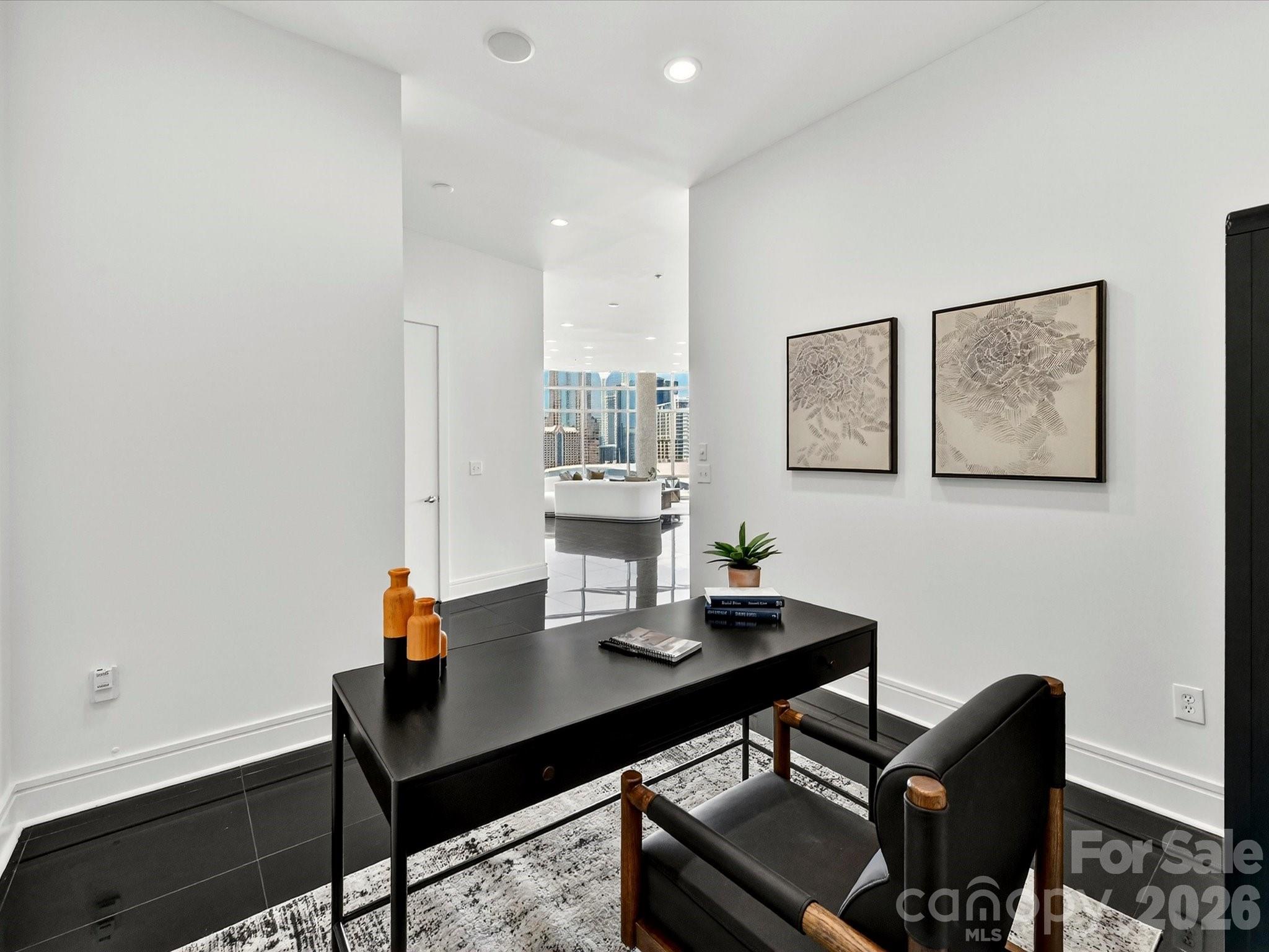 Photo 18 of 505 E 6th Street1601, Charlotte, NC