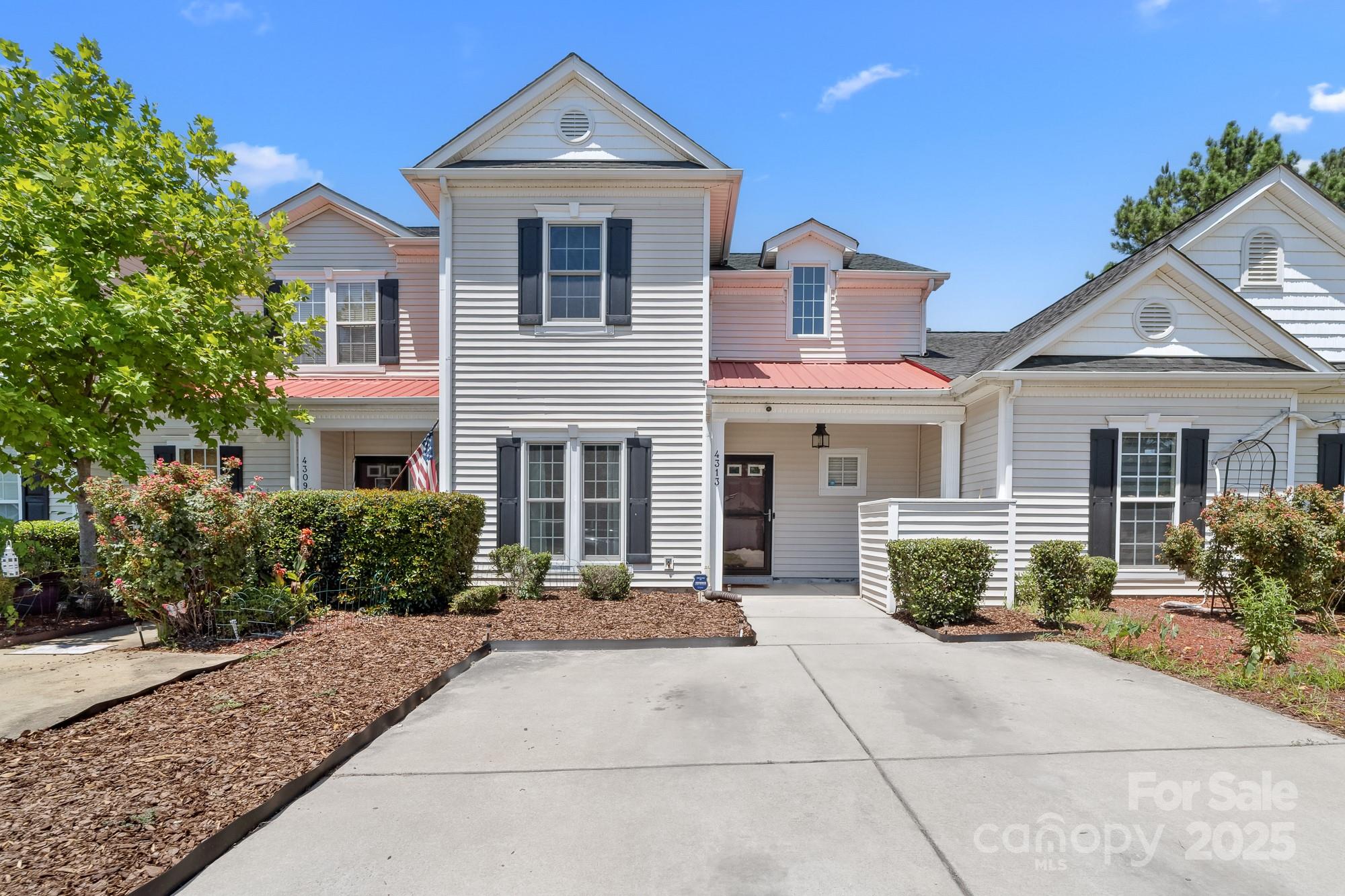 Home for sale at 4313 Eaves Lane, Charlotte, NC — photo 1 of 28