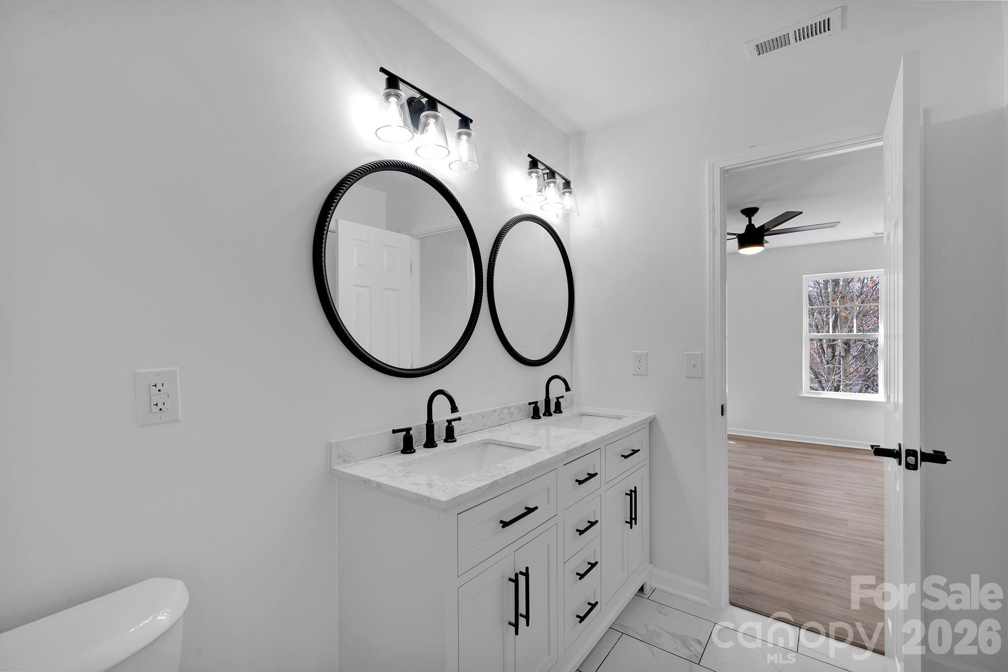 Photo 26 of 8131 Kings Creek Drive, Charlotte, NC