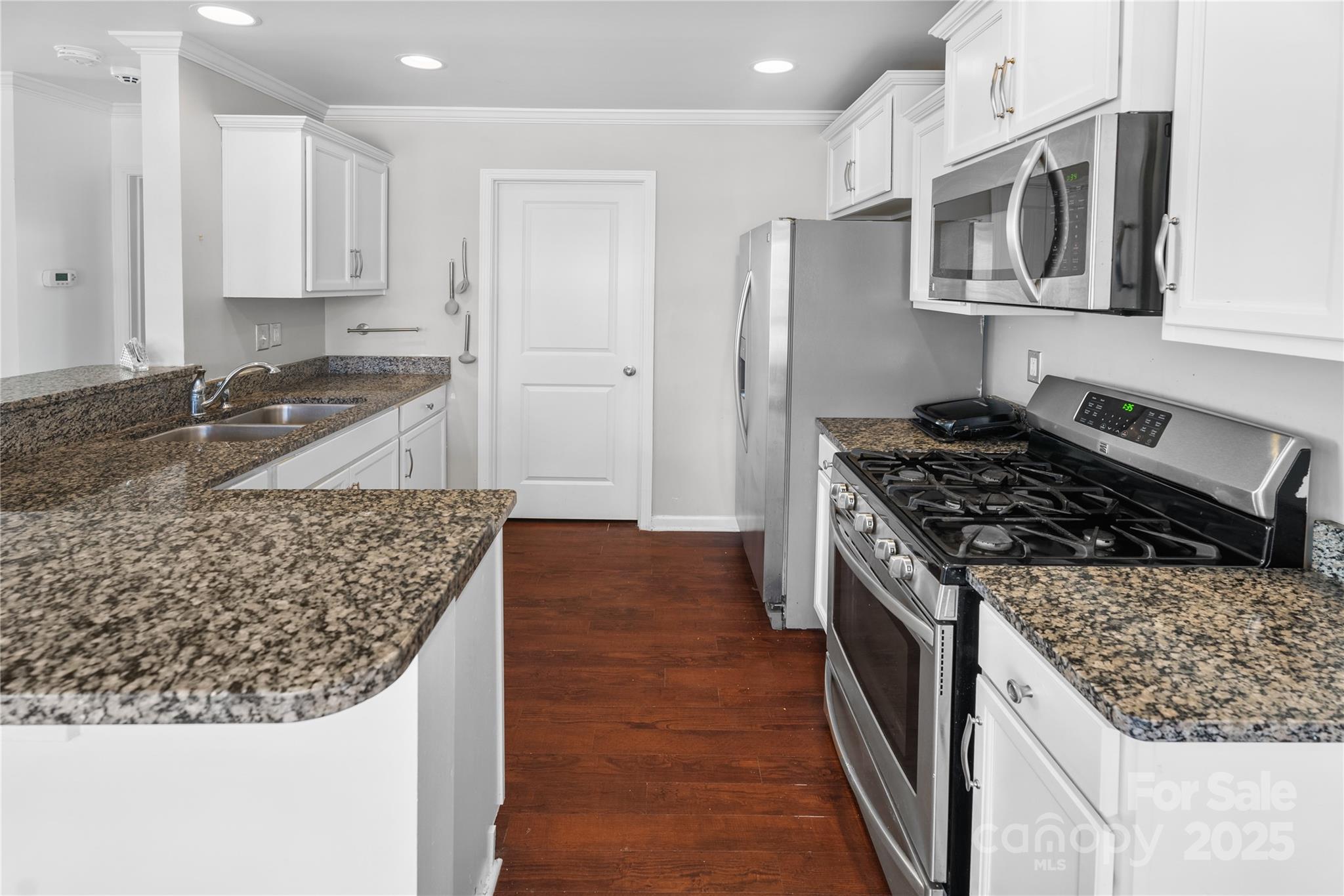 Photo 10 of 3735 Ernie Drive, Charlotte, NC