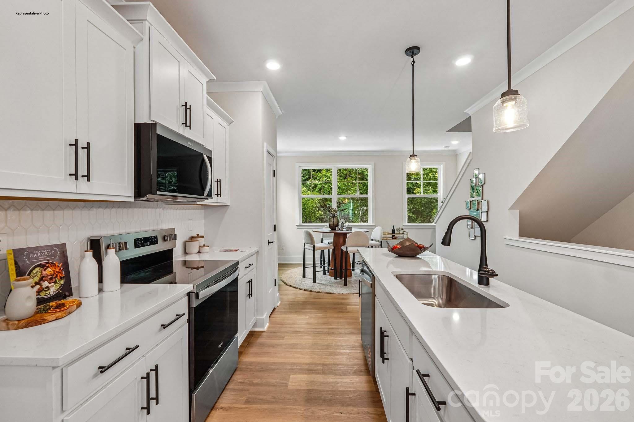 Photo 9 of 719 Silvertree Way, Charlotte, NC