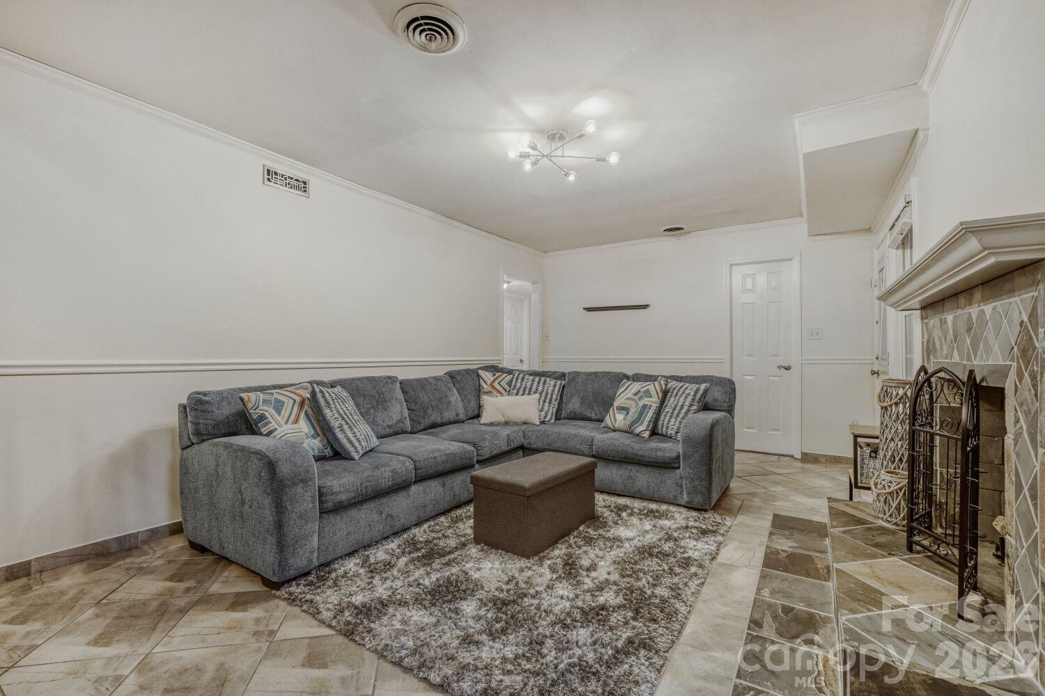 Photo 6 of 1315 Shady Bluff Drive, Charlotte, NC