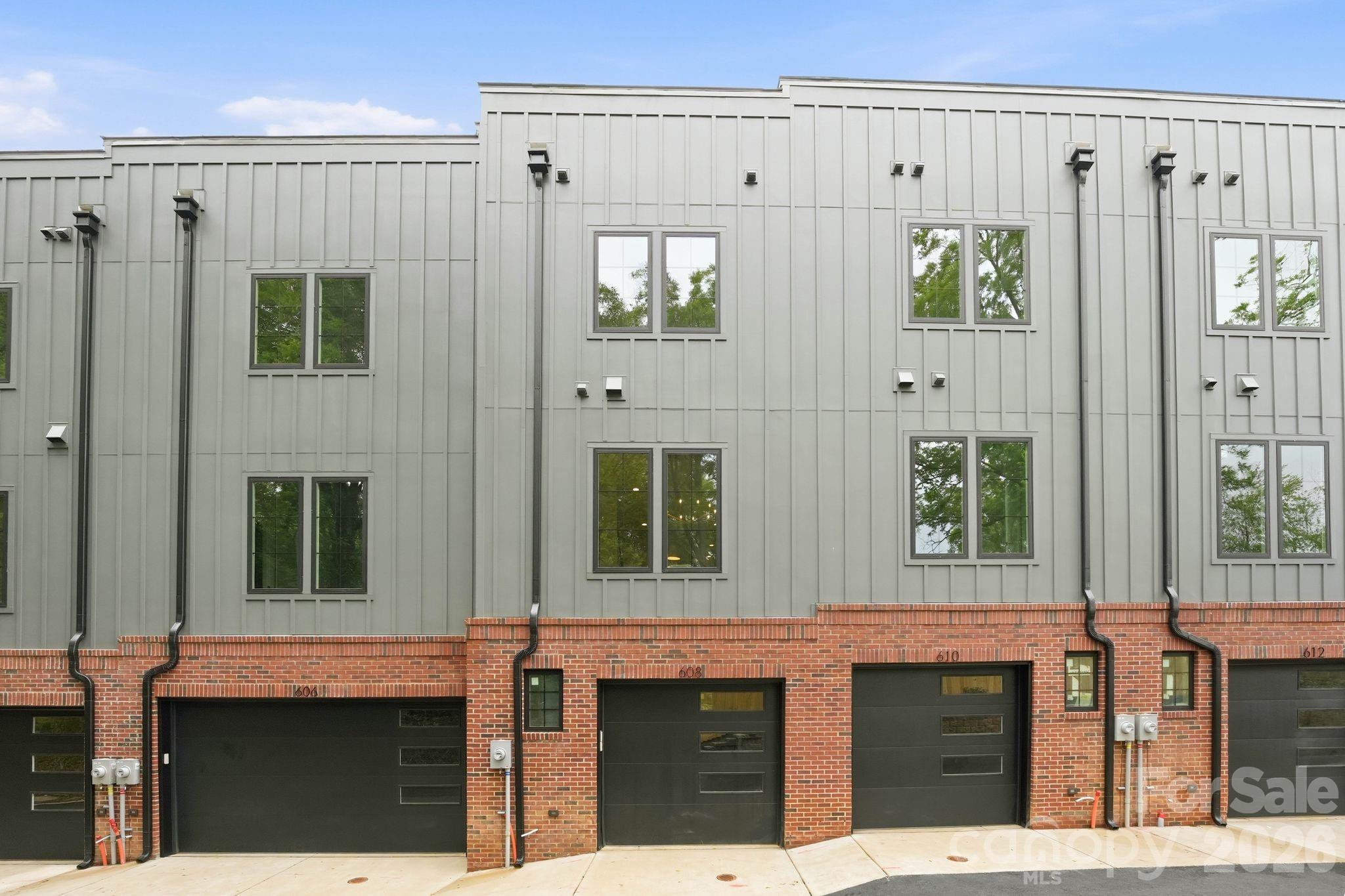 Photo 3 of 612 E 16th Street, Charlotte, NC