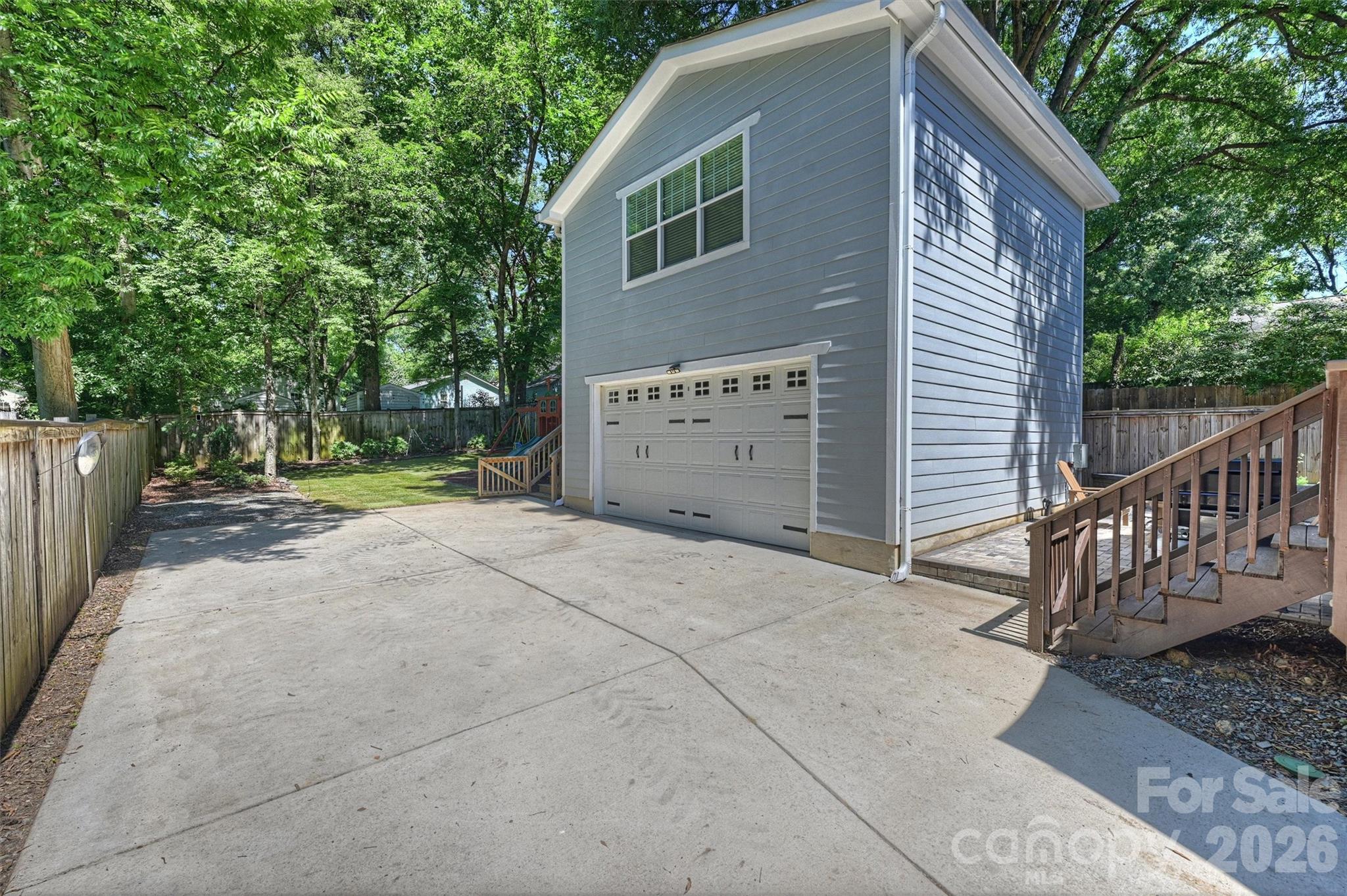 Photo 33 of 1617 Hawthorne Lane, Charlotte, NC