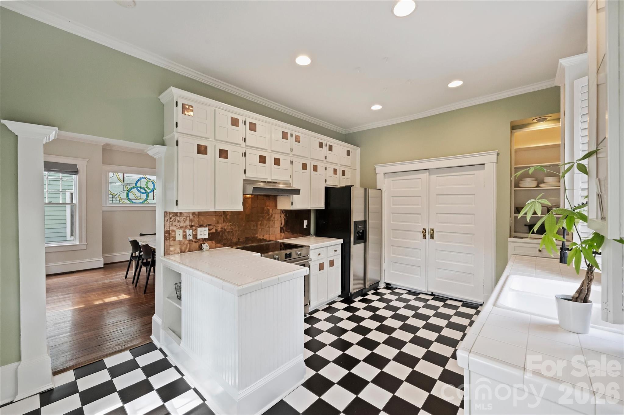 712 Sunnyside Avenue, Charlotte, NC - photo 12 of 35