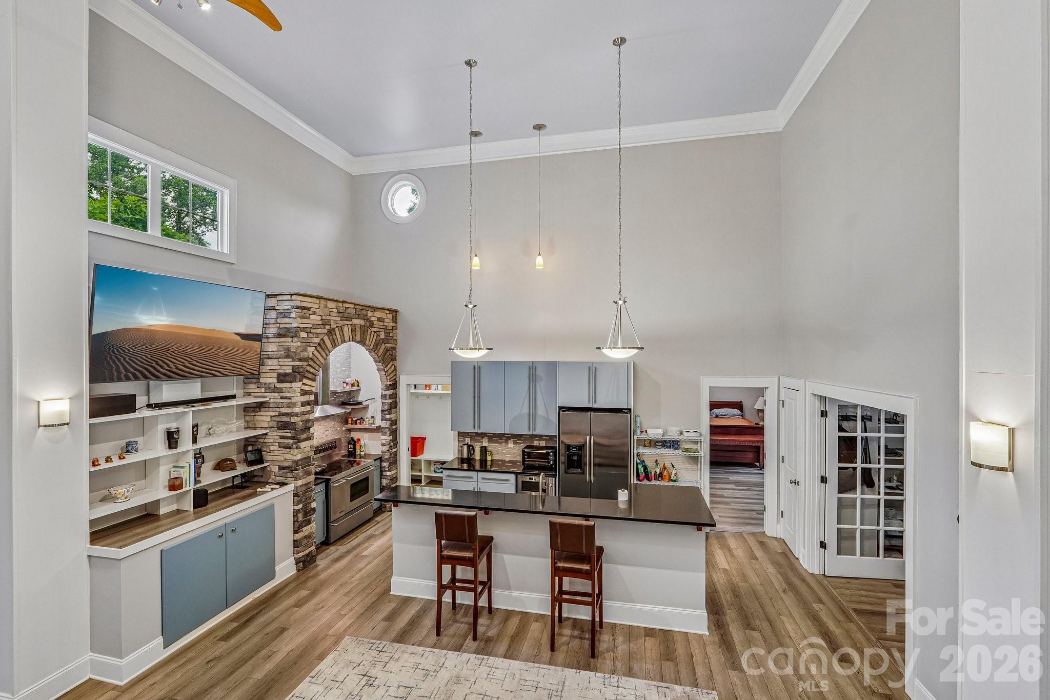 Photo 6 of 611 E 37th Street, Charlotte, NC