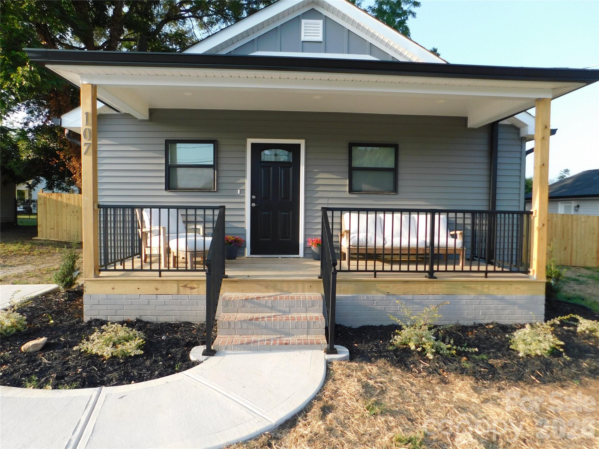 Photo 3 of 107 W Poplar Street, Stanley, NC
