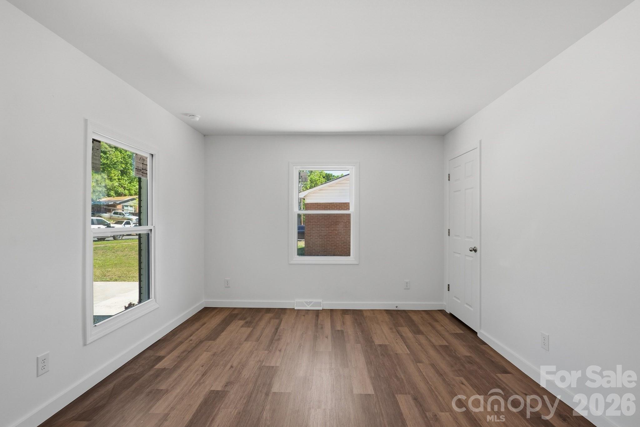 Photo 4 of 714 Bilmark Avenue, Charlotte, NC