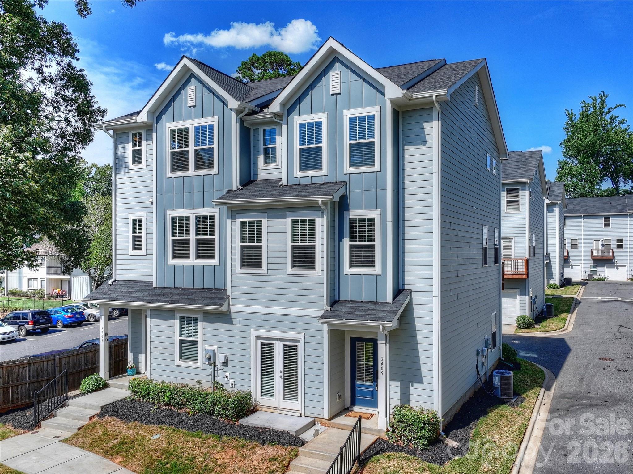 2405 Via del Conte Alley, Charlotte, NC - photo 2 of 21