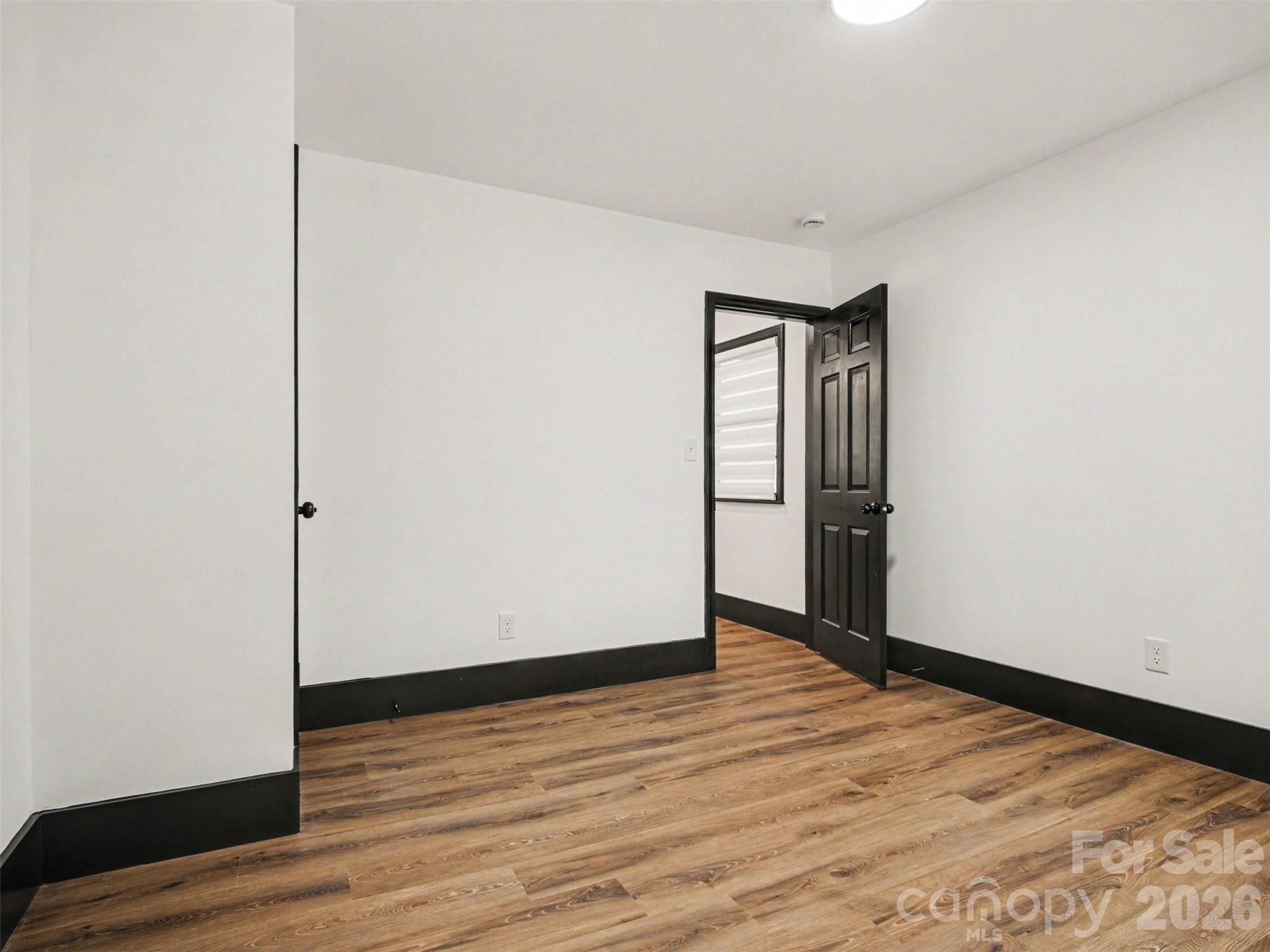 Photo 19 of 1831 Elizabeth Oaks Avenue, Charlotte, NC