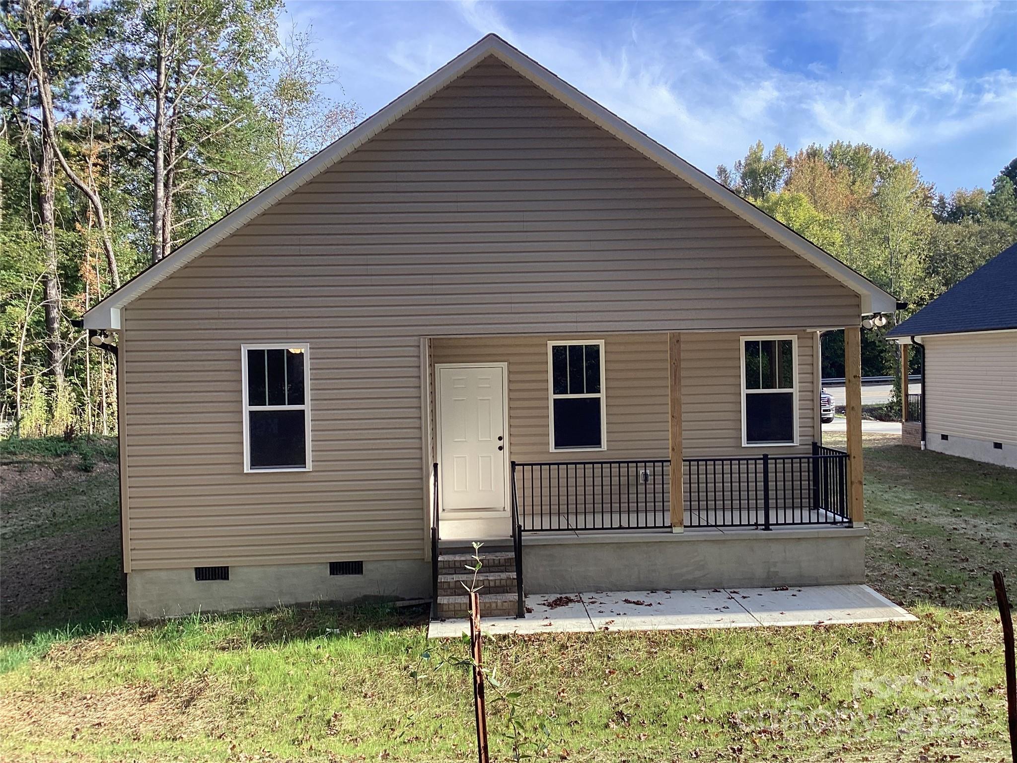 Photo 2 of 2540 S Jake Alexander Boulevard S, Salisbury, NC