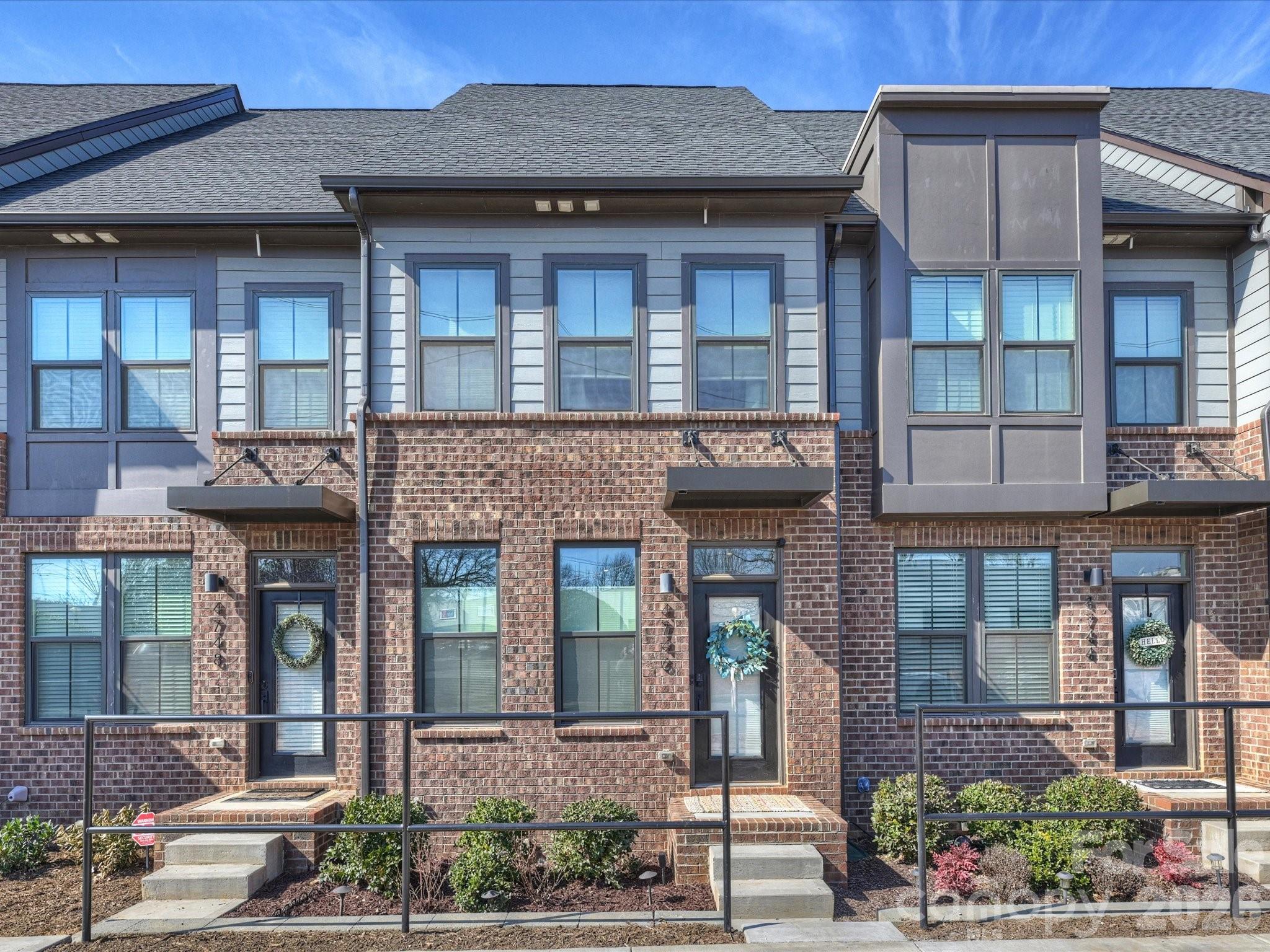 Home for sale at 4746 Chastain Avenue, Charlotte, NC — photo 1 of 24