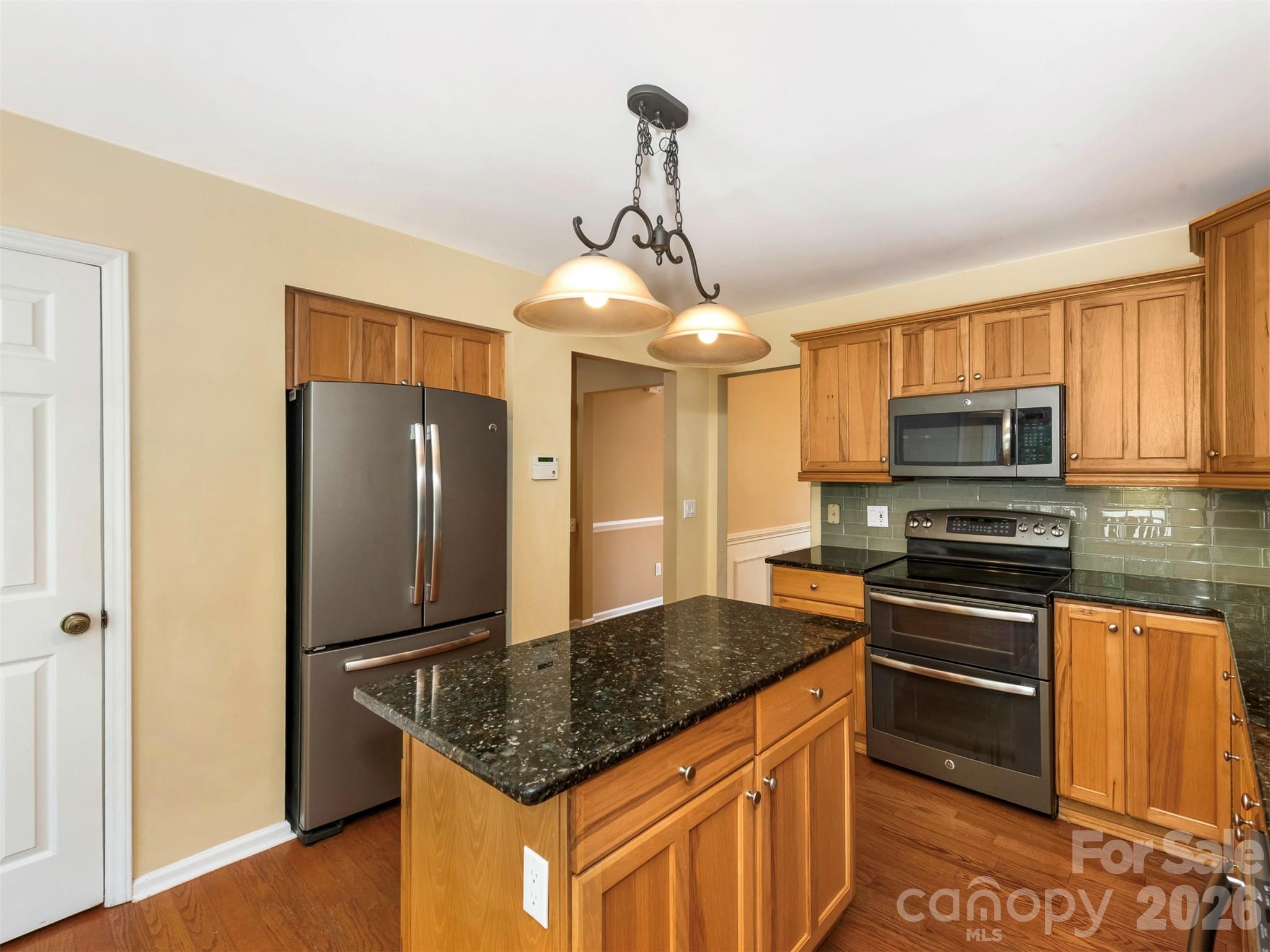 Home for sale at 14437 Raynham Drive, Charlotte, NC — photo 9 of 41
