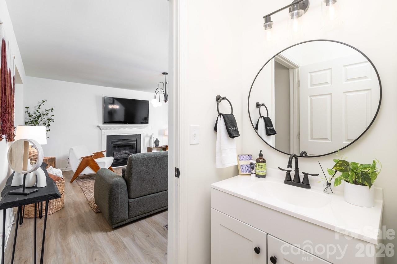 Photo 18 of 5229 Tarrywood Lane, Charlotte, NC