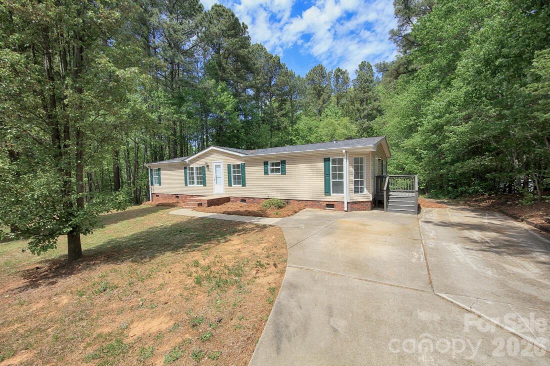 223 Ridge Creek Drive, Troutman, NC