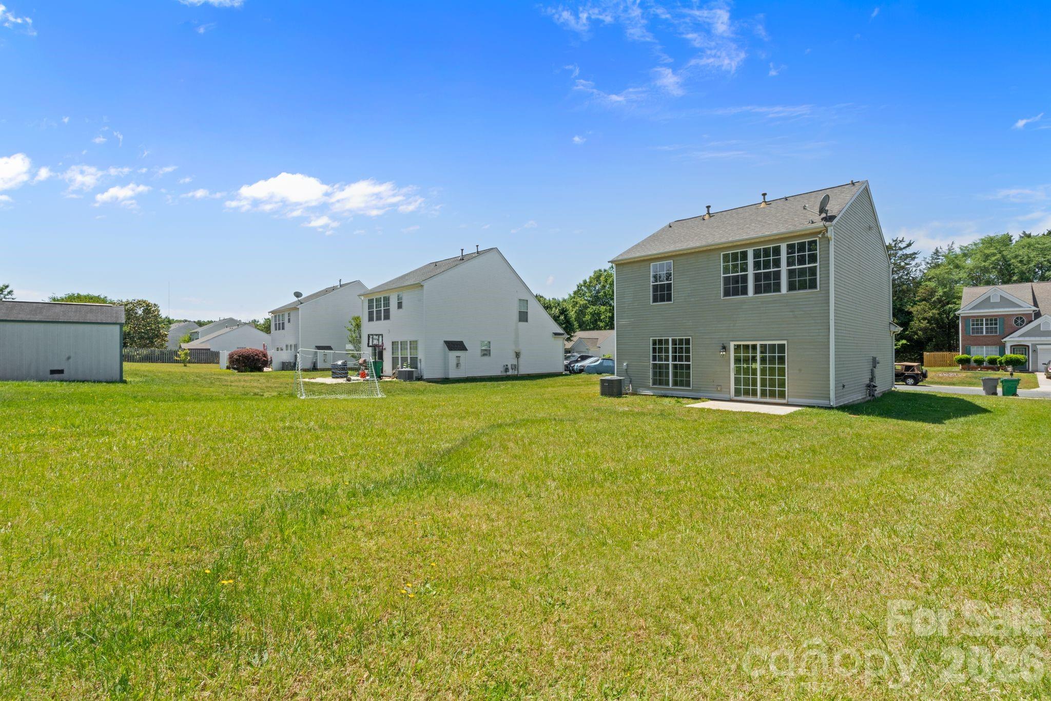 Photo 43 of 10410 Roundleaf Drive, Charlotte, NC