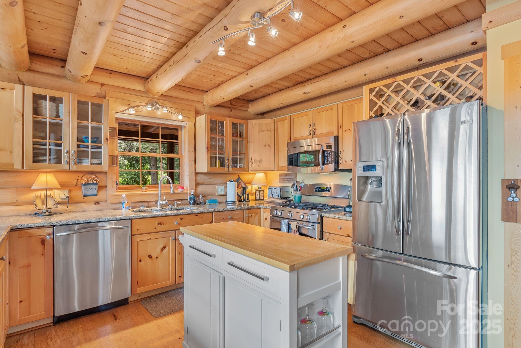 90 Forest Ridge Road, Burnsville, NC - photo 15 of 48