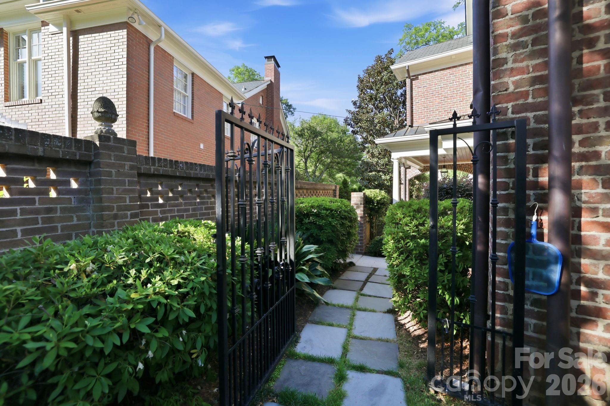 309 Hempstead Place, Charlotte, NC - photo 41 of 49