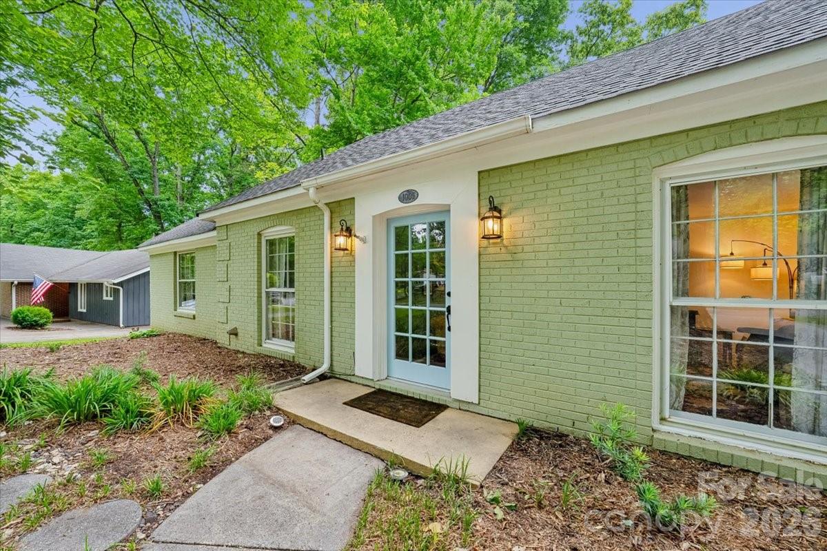 1005 Pinafore Drive, Charlotte, NC - photo 4 of 43