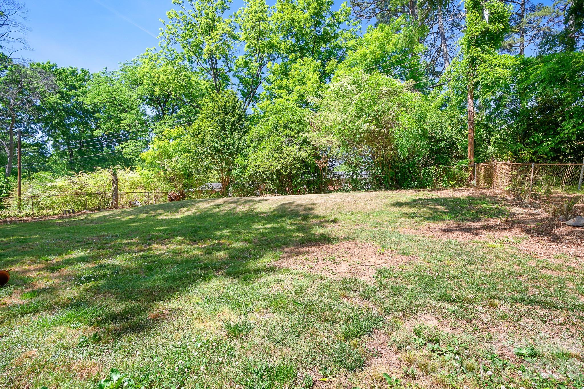 Photo 6 of 3960 Bristol Drive, Charlotte, NC