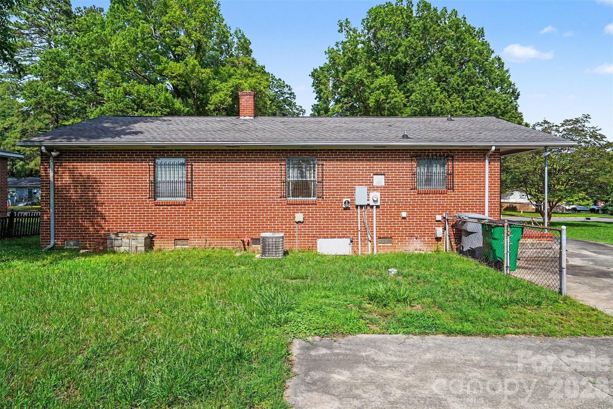 Photo 32 of 400 Briarwood Drive, Charlotte, NC
