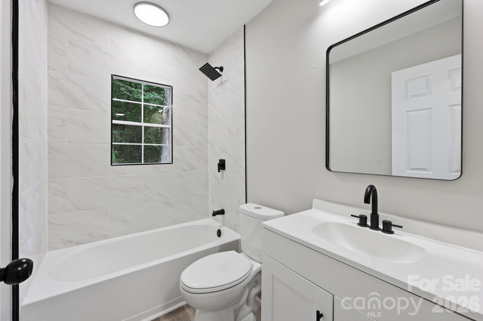 Photo 6 of 1829 Taylor Avenue, Charlotte, NC