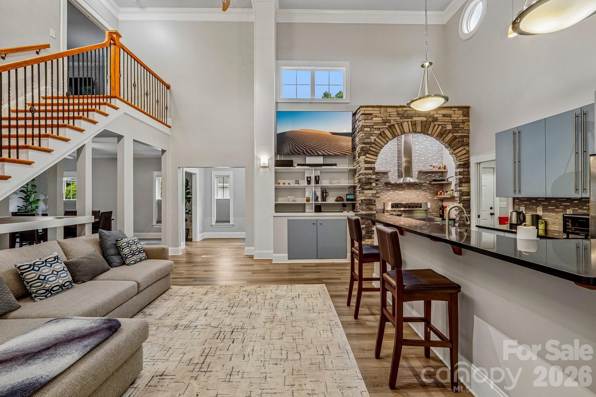 Photo 8 of 611 E 37th Street, Charlotte, NC
