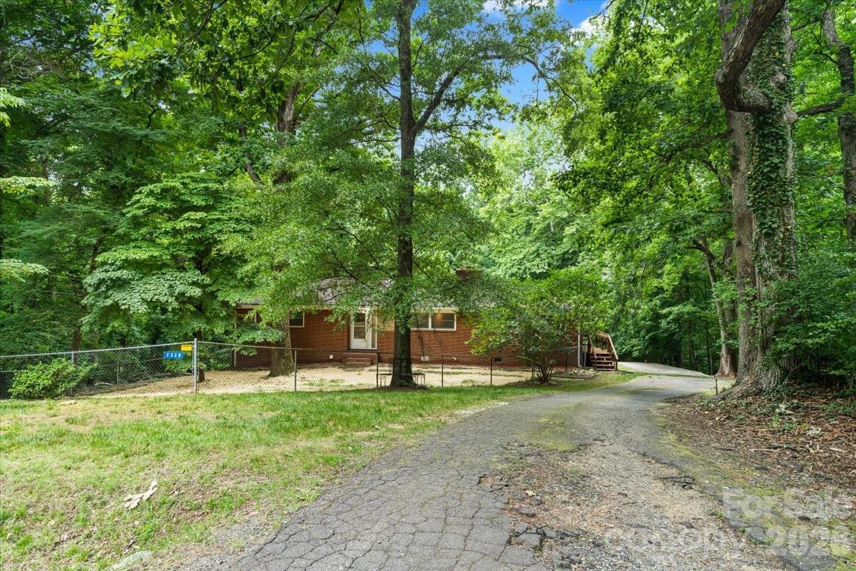 Photo 38 of 7328 Everett Drive, Charlotte, NC
