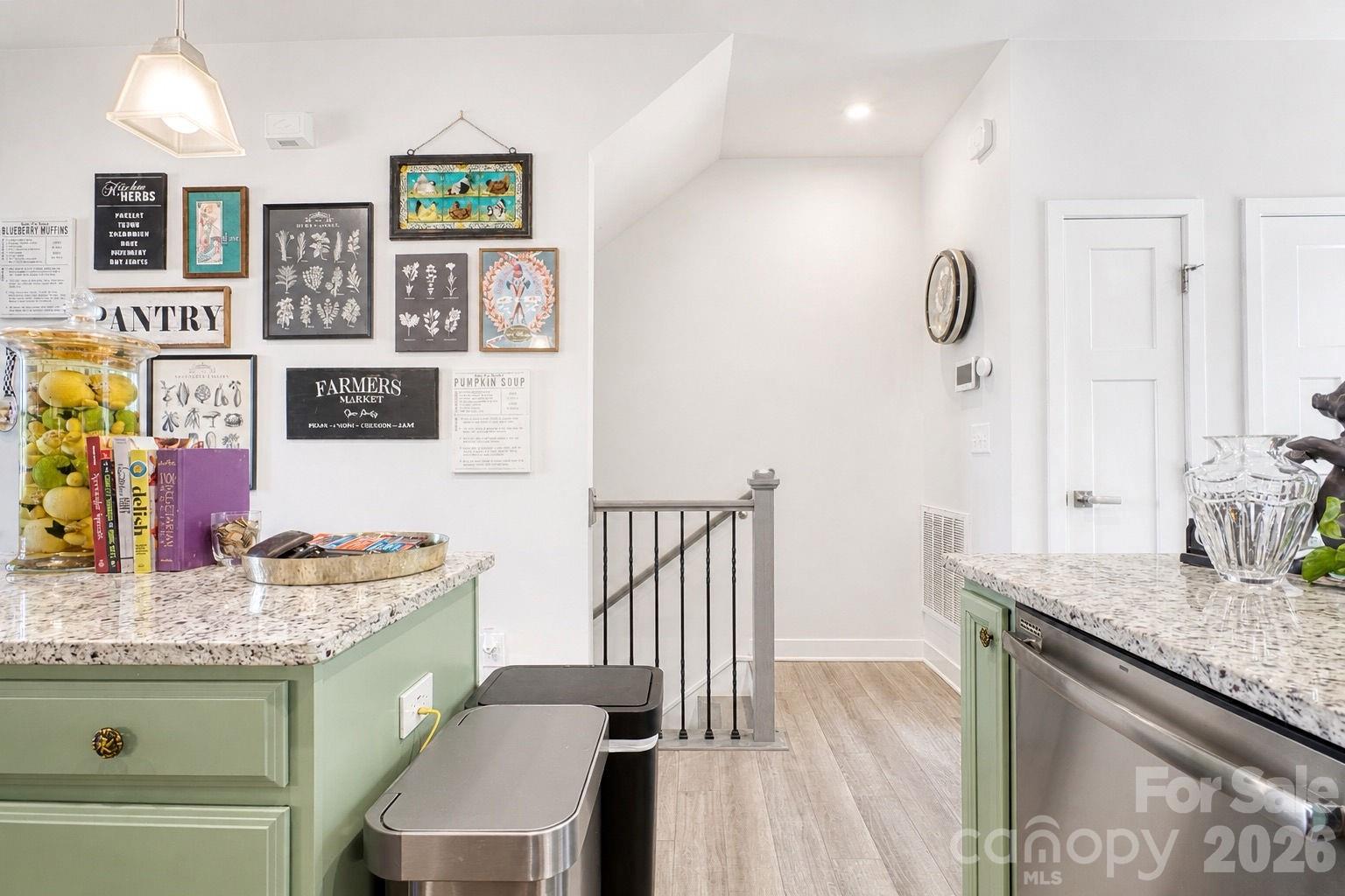 268 Parkwood Avenue, Charlotte, NC - photo 12 of 49