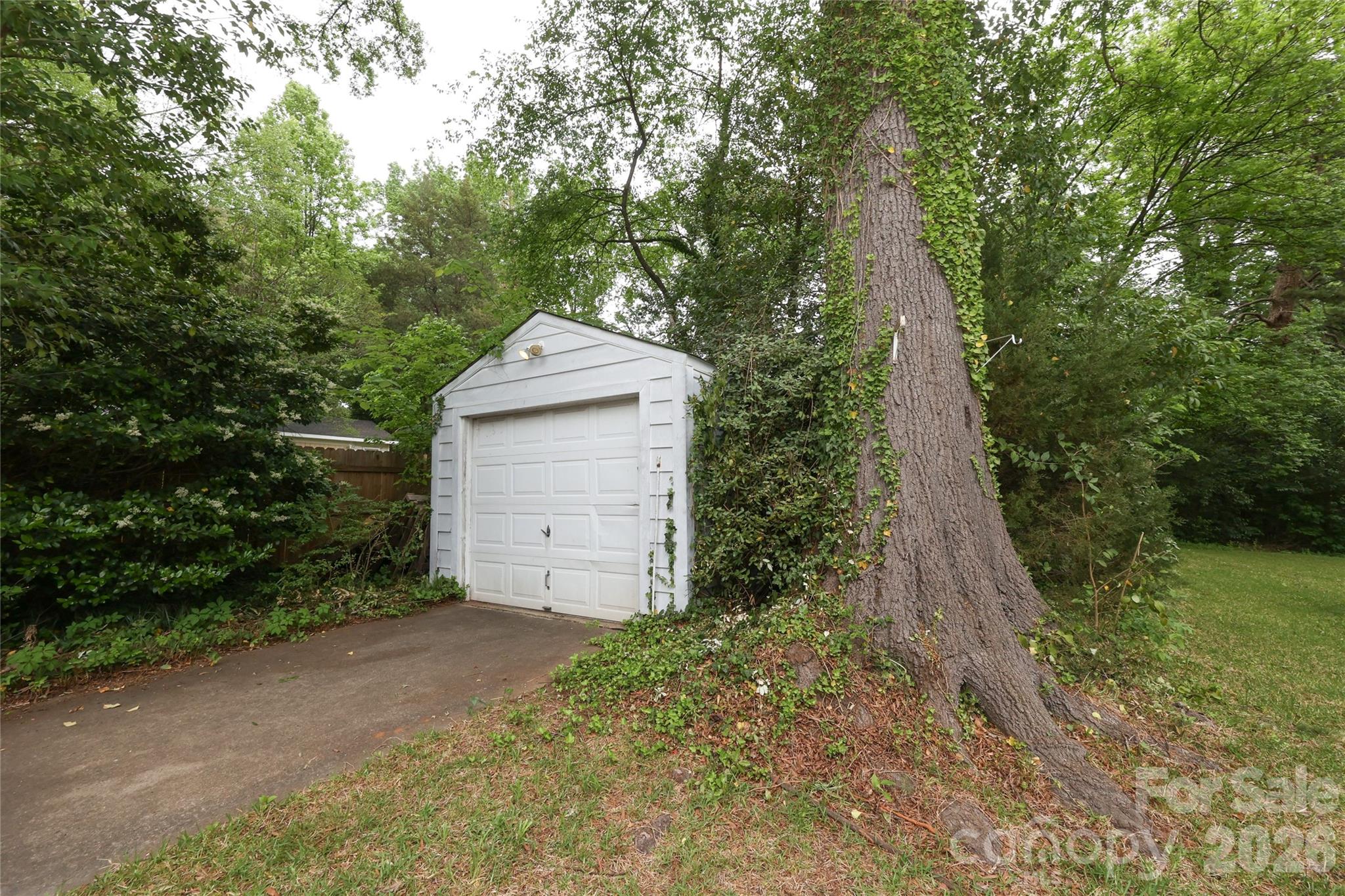1456 Briar Creek Road, Charlotte, NC - photo 37 of 39