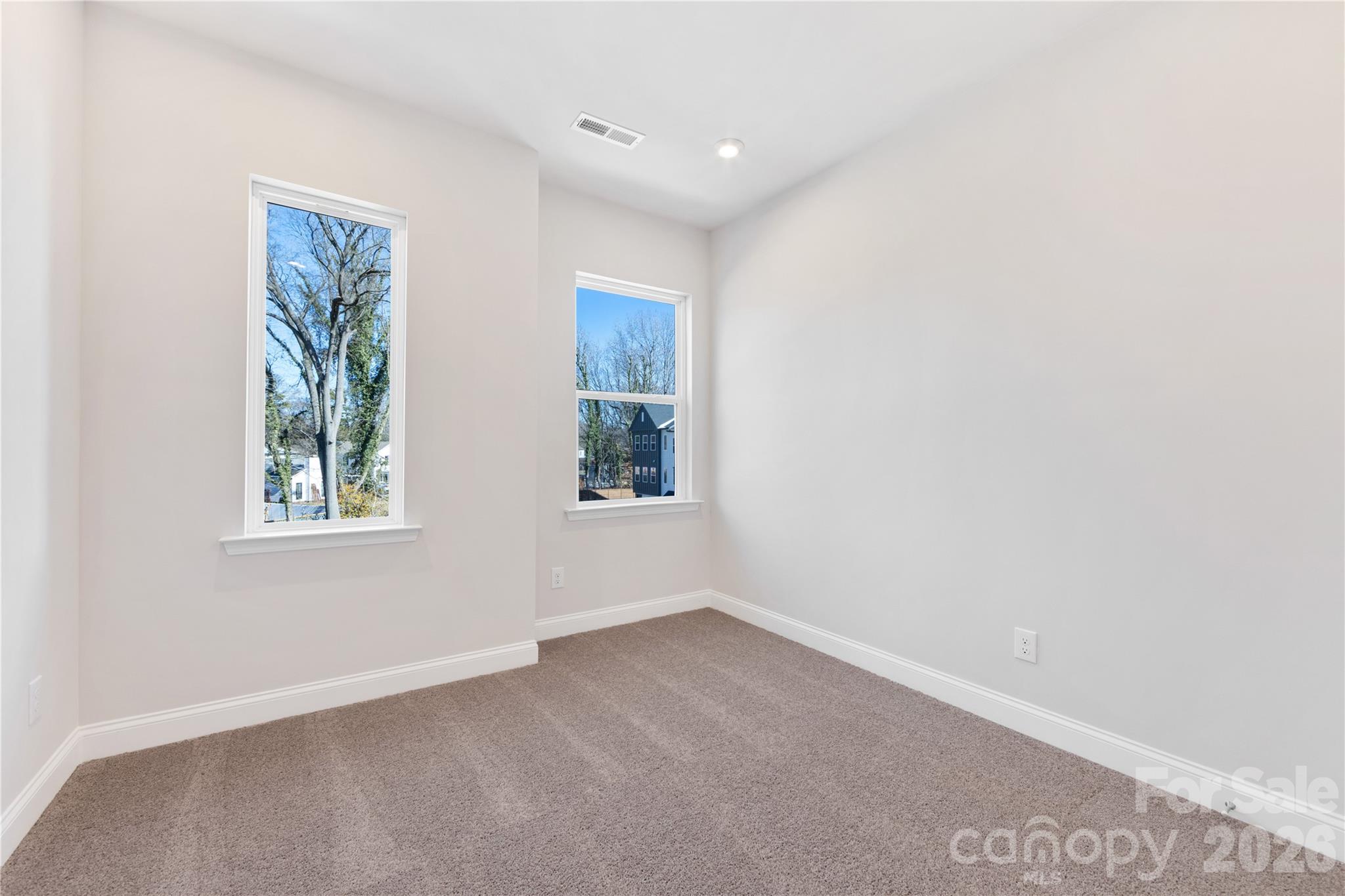 Photo 33 of 905 Archway Lane, Charlotte, NC