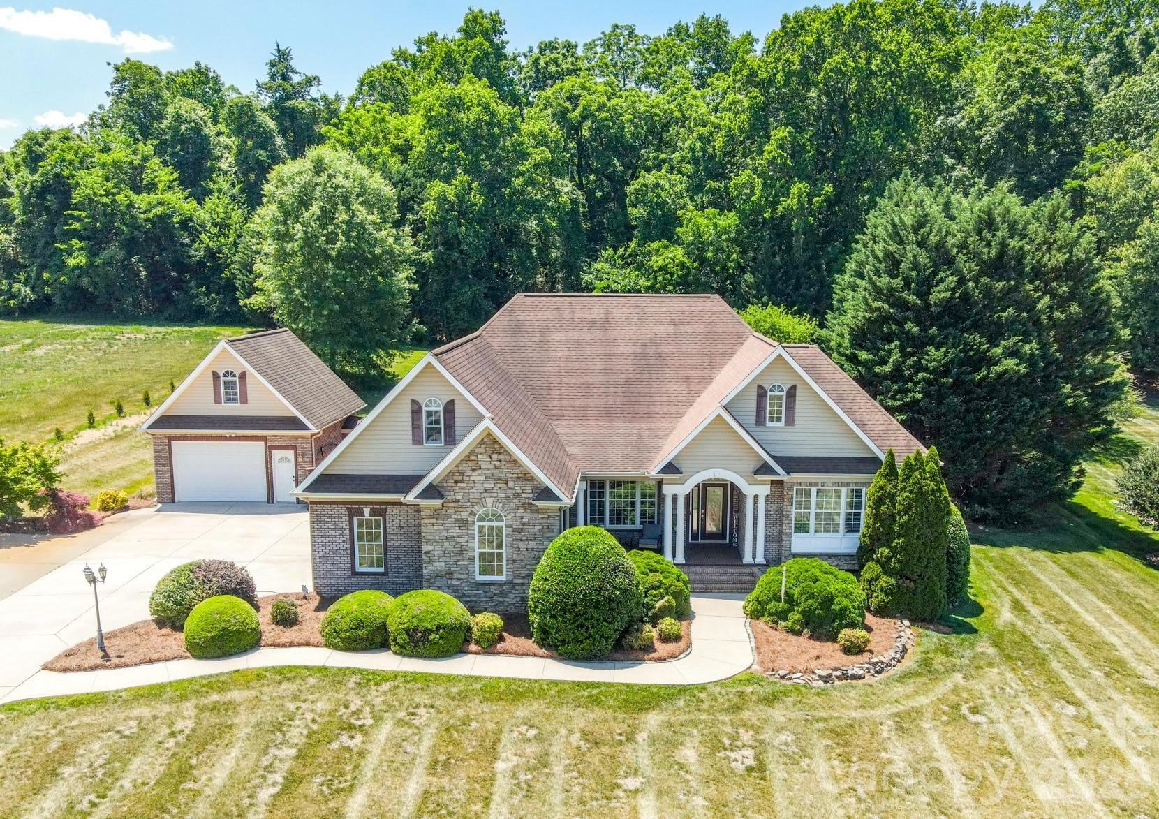 137 Natures Trail, Statesville, NC - photo 1 of 48