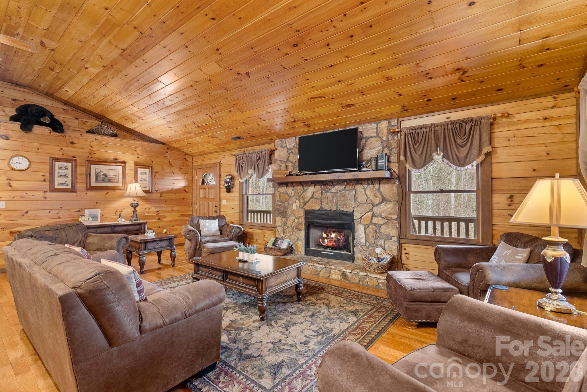 264 Moonbeam Lane, Clyde, NC - photo 5 of 47
