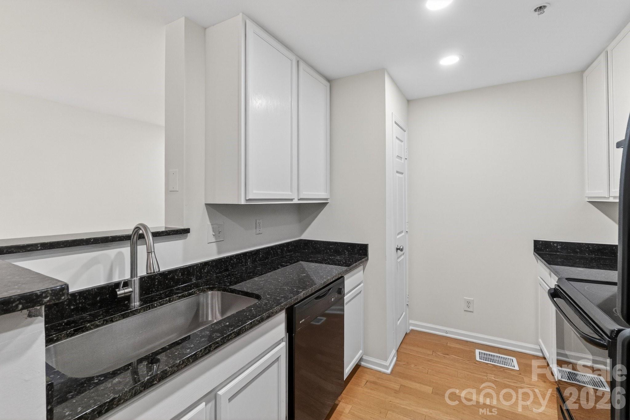 Photo 6 of 639 Raphael Place, Charlotte, NC