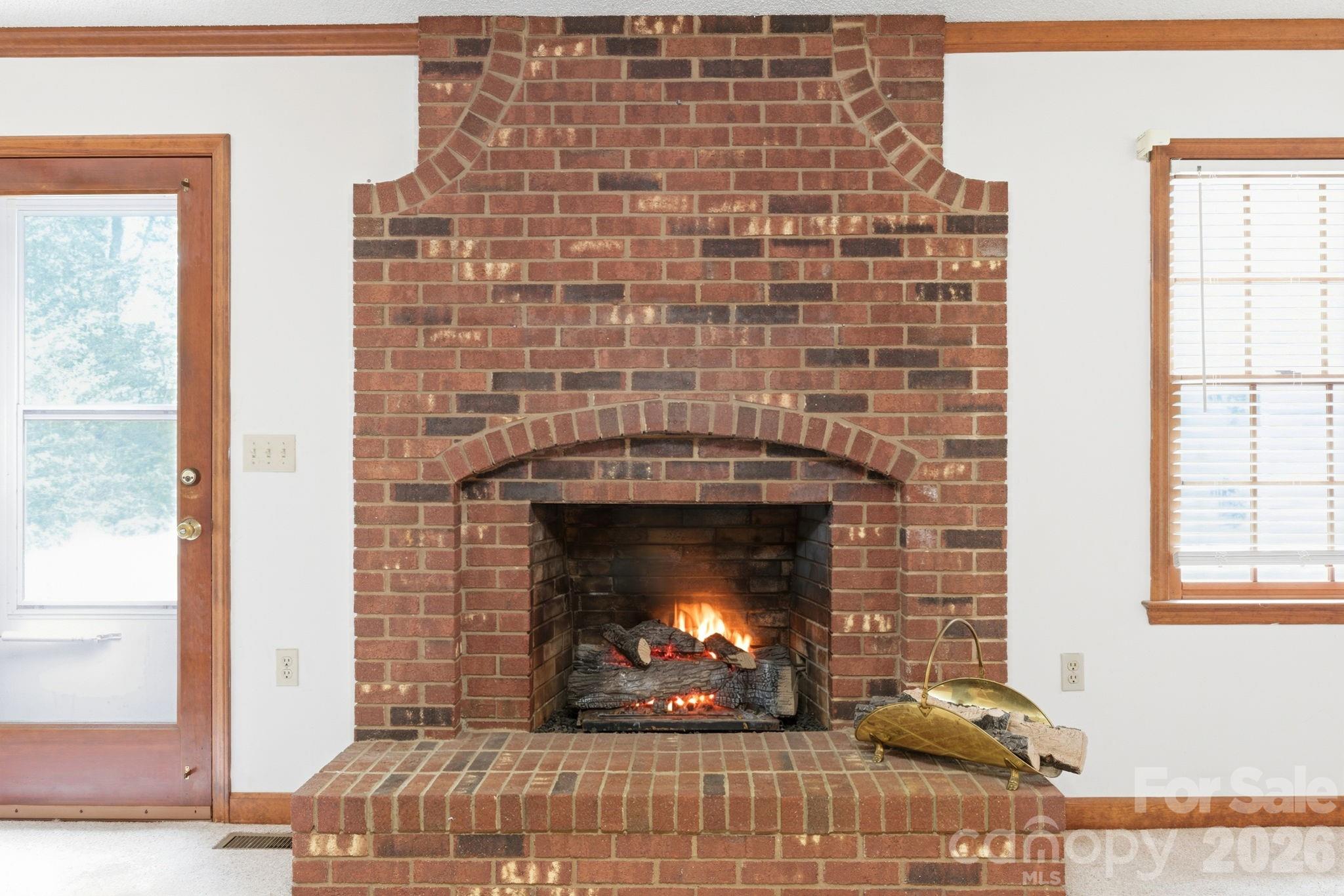 4804 Elmhurst Drive NE, Hickory, NC - photo 6 of 40
