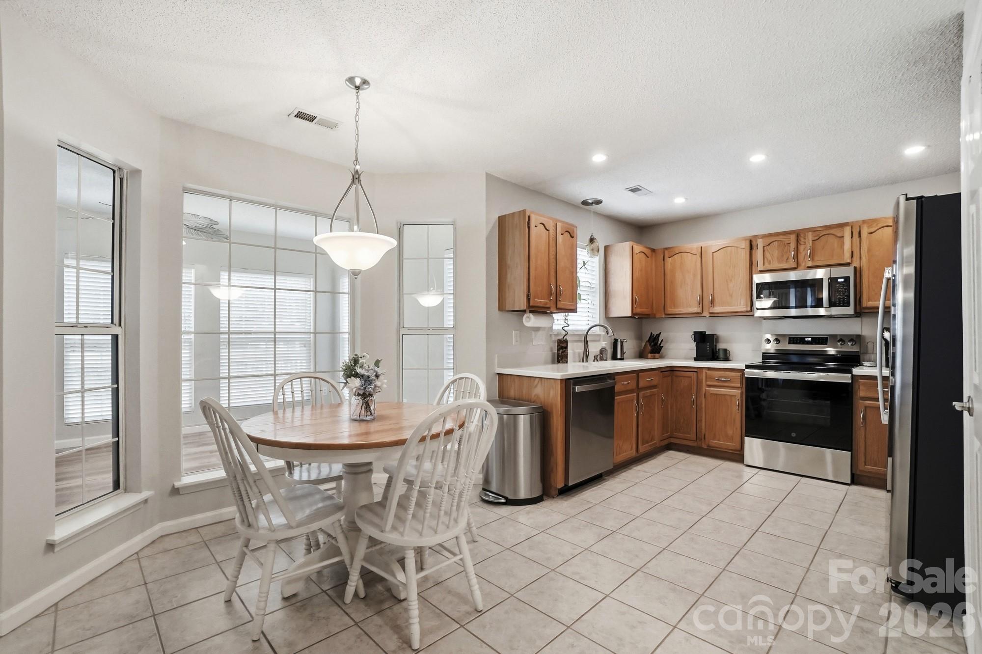 Photo 10 of 6000 Carriage Oaks Drive, Charlotte, NC