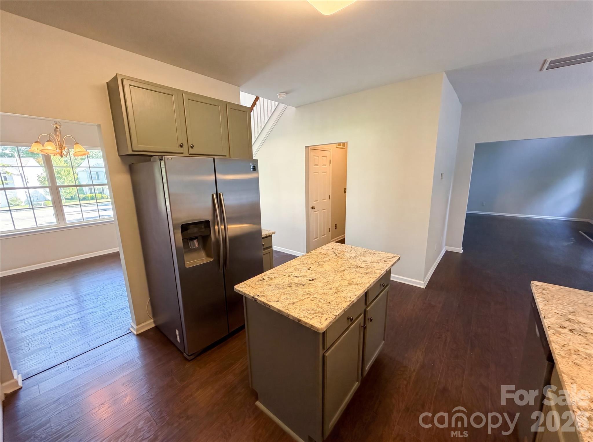 Home for sale at 2007 Turtle Point Road, Charlotte, NC — photo 8 of 26