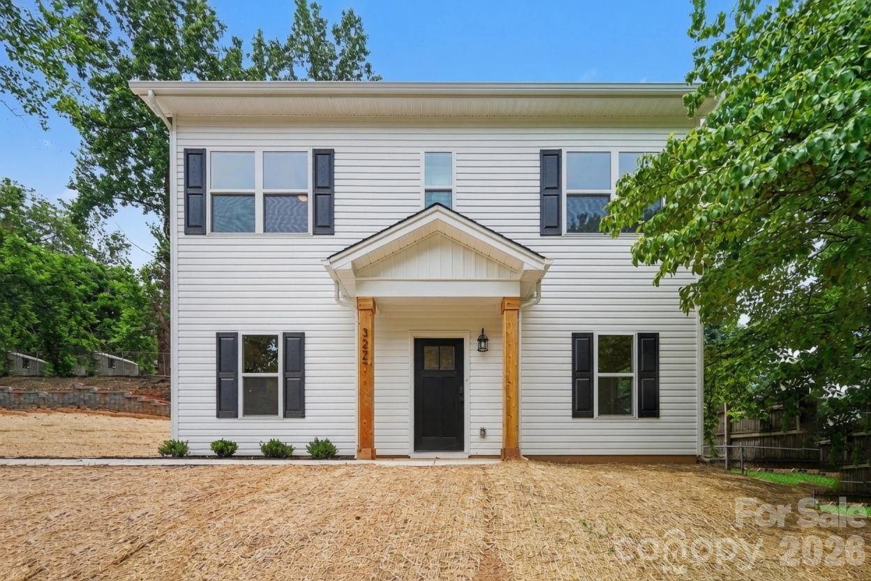 Home for sale at 327 Whispering Pines Drive, Charlotte, NC — photo 2 of 26
