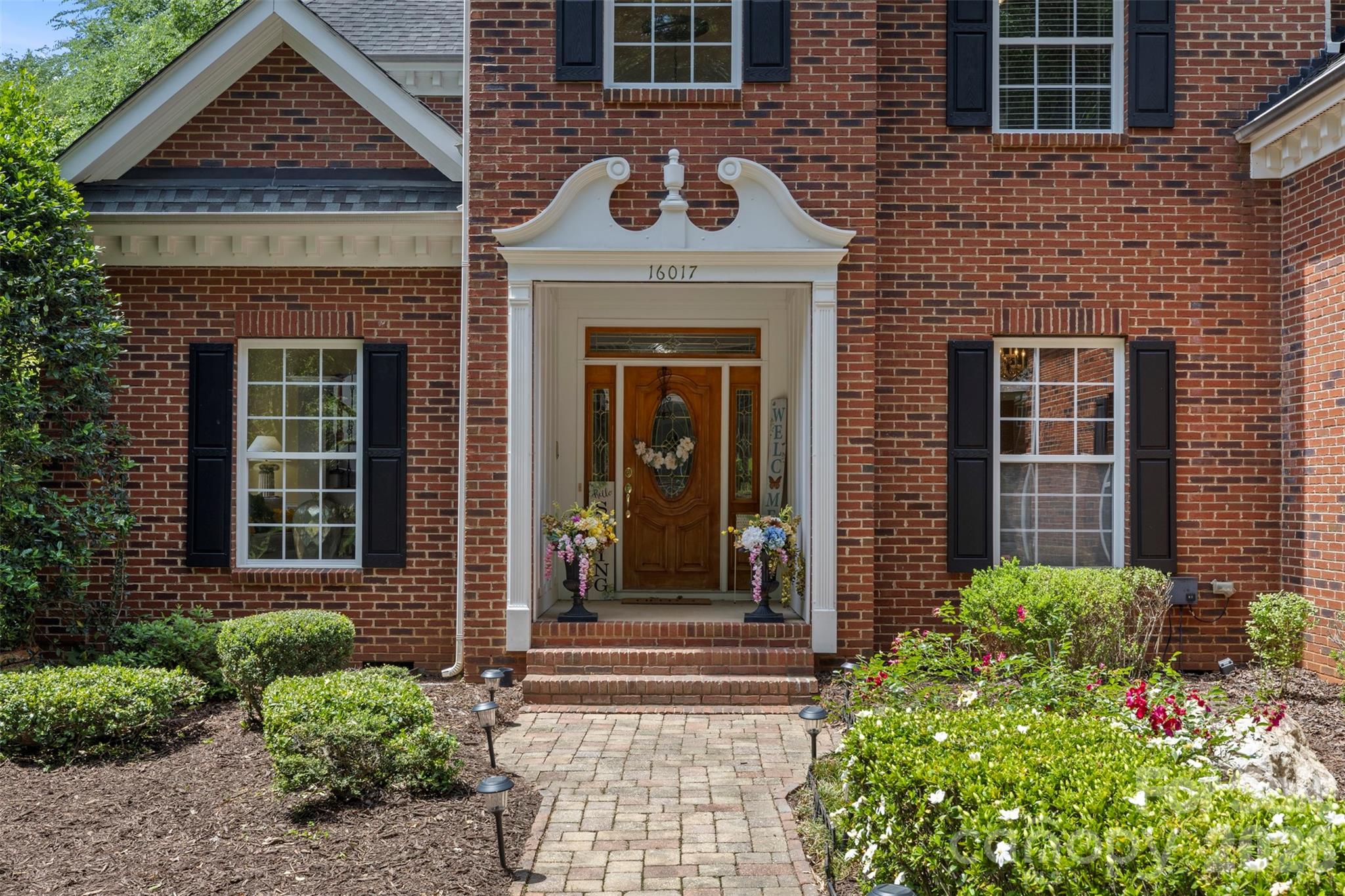 Photo 3 of 16017 Chiltern Lane, Huntersville, NC