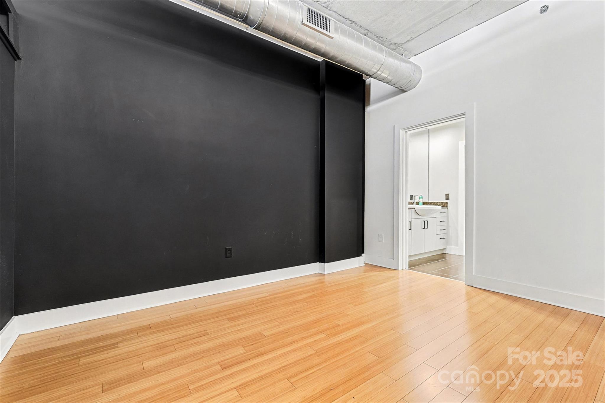 Photo 19 of 505 E 6th Street1003, Charlotte, NC