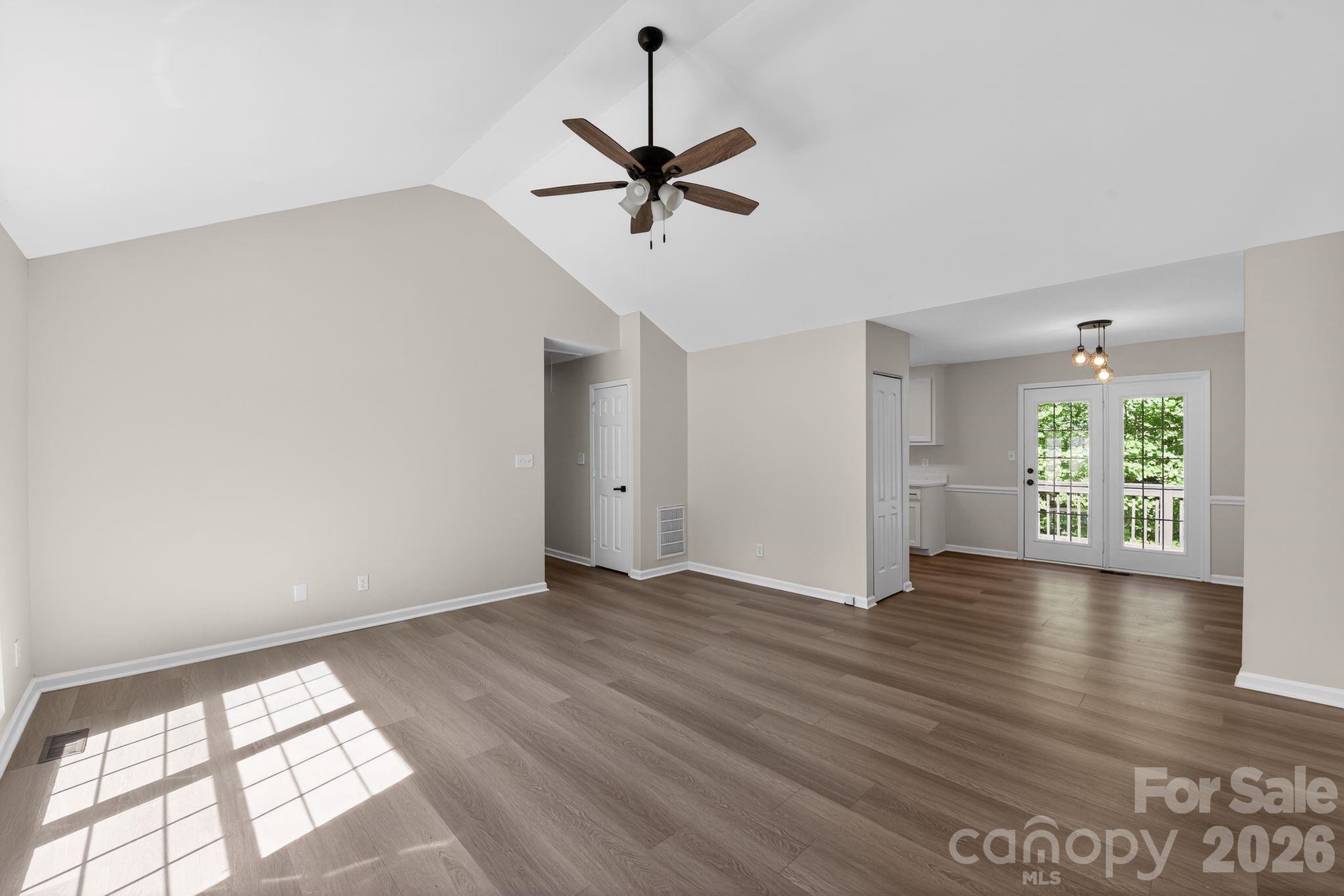 Photo 3 of 209 Red Oak Court, Gastonia, NC