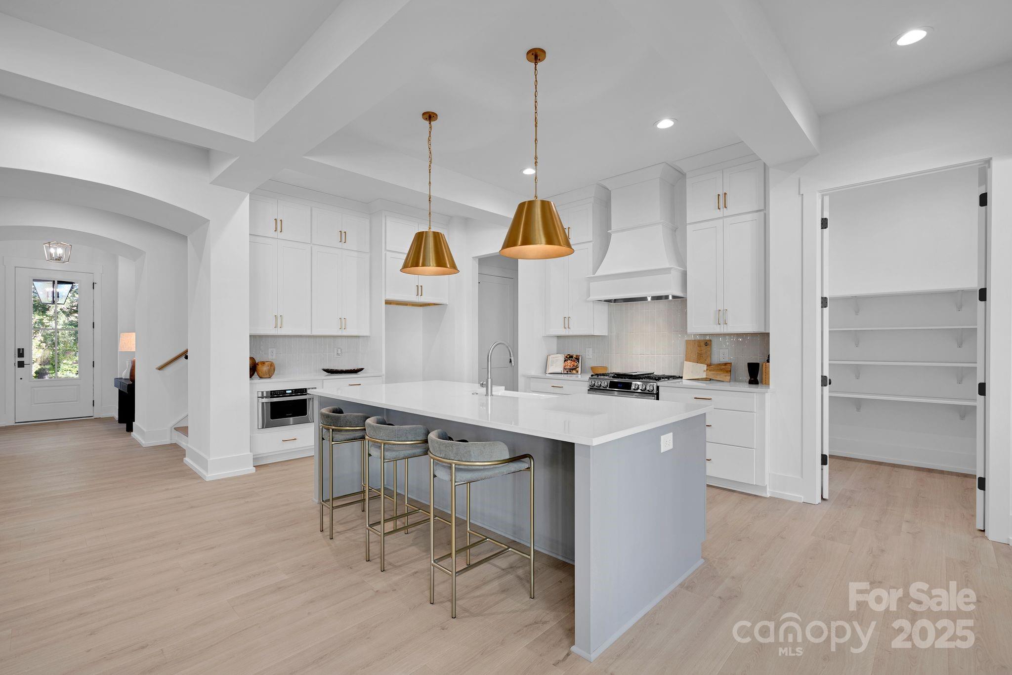 Photo 4 of 2820 Springway Drive, Charlotte, NC
