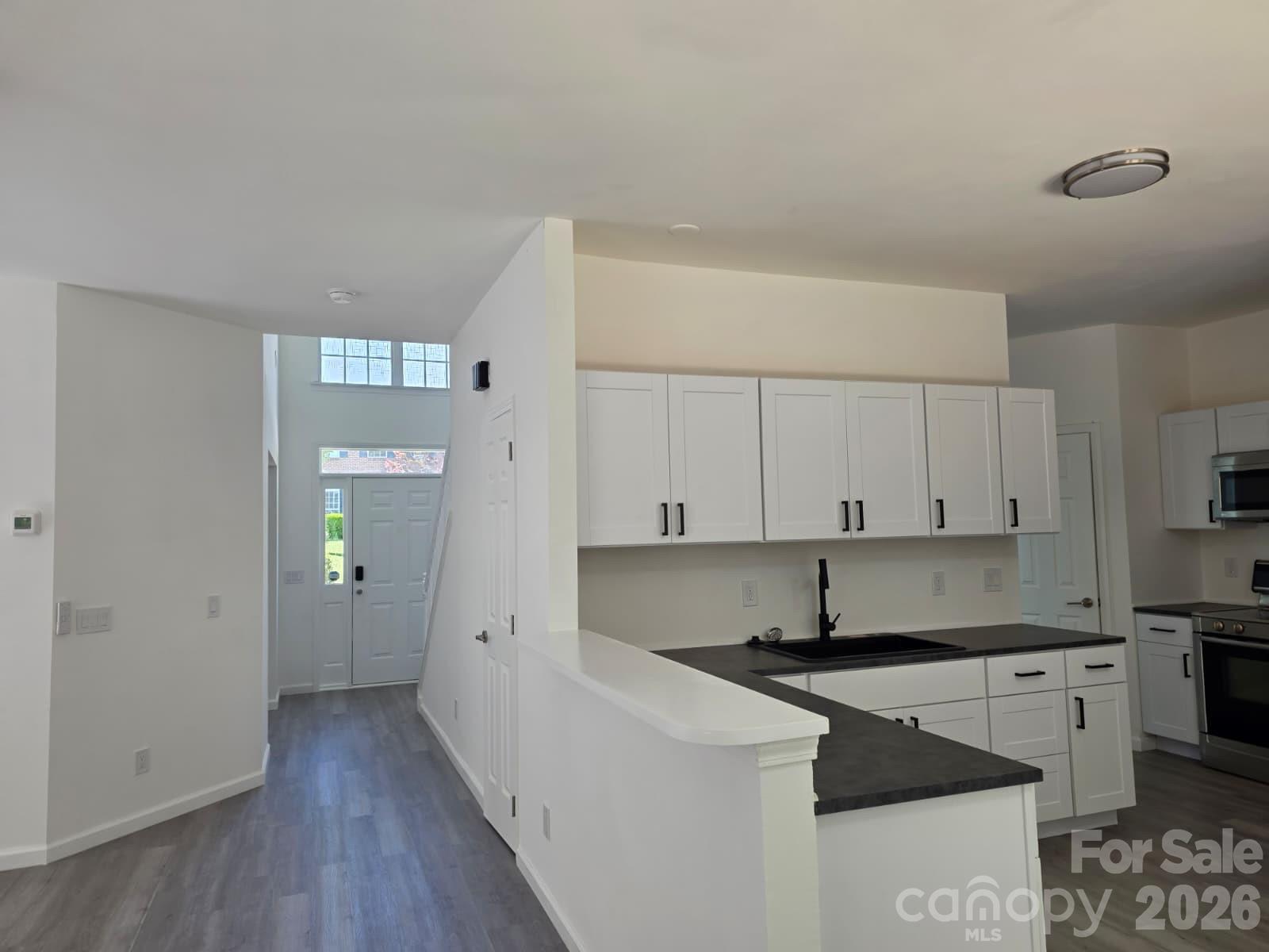Photo 9 of 10317 Stoneykirk Lane, Charlotte, NC