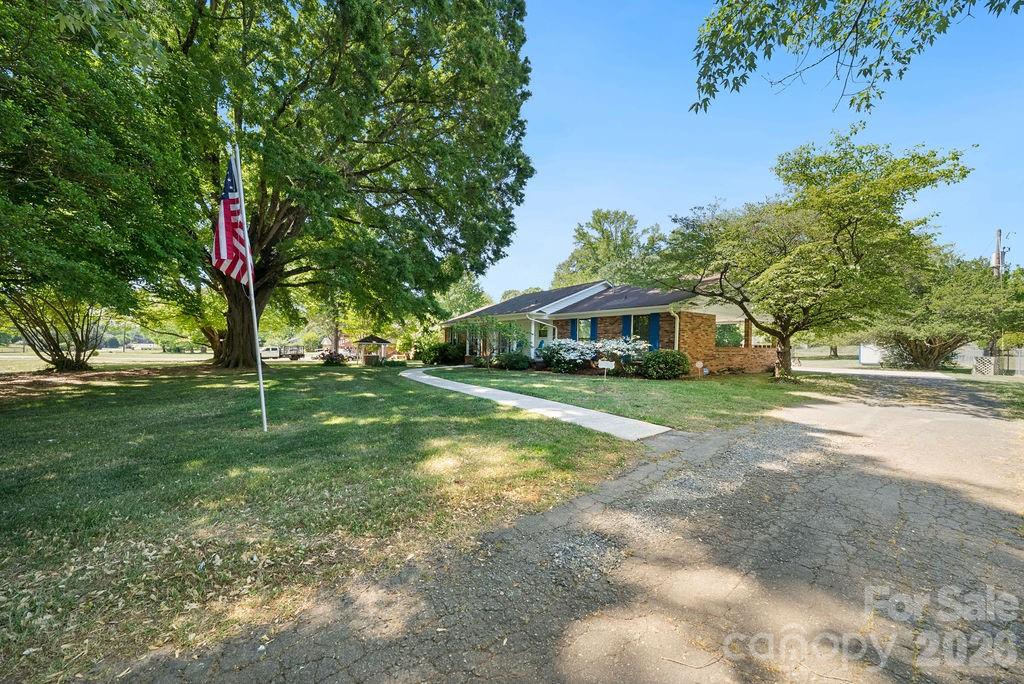 6425 Lebanon Road, Mint Hill, NC - photo 6 of 43